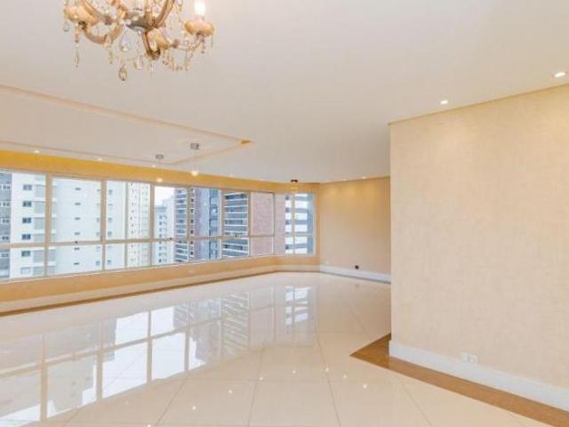 Apartamento à venda na Água Verde