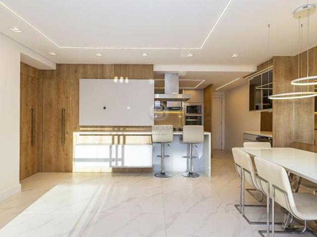 Apartamento à venda na Água Verde