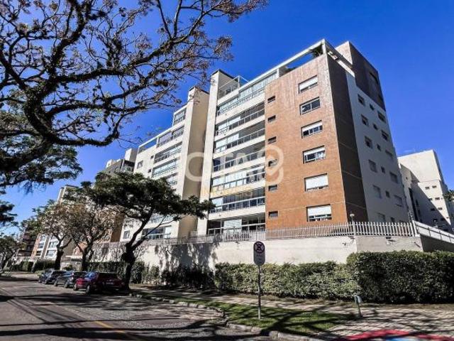 3 SUÍTES E 3 VAGAS DE GARAGEM !