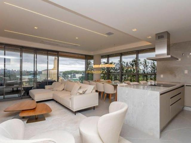 Apartamento à venda na Água Verde