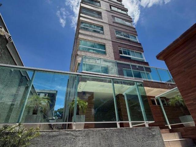 Apartamento à venda na Água Verde