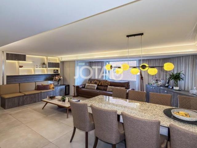 Apartamento à venda na Água Verde