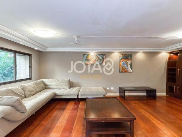 Apartamento à venda na Água Verde
