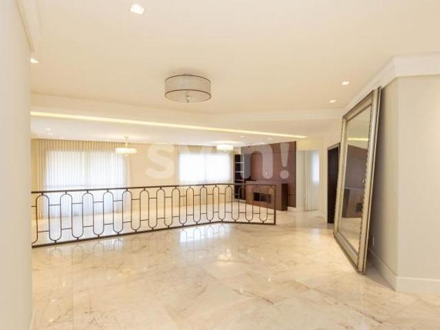 Apartamento à venda na Água Verde