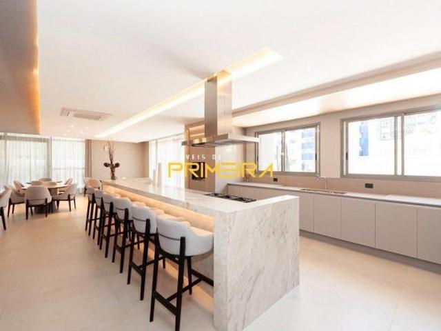 Apartamento à venda na Água Verde