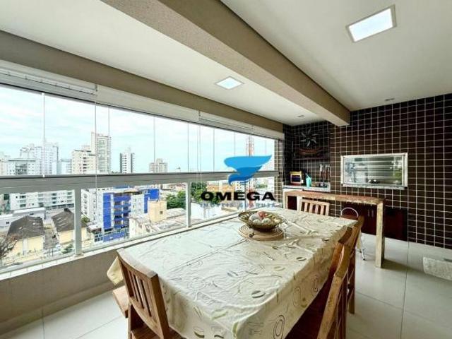 Apartamento à venda na Astúrias no Guarujá | Omega Imóveis
