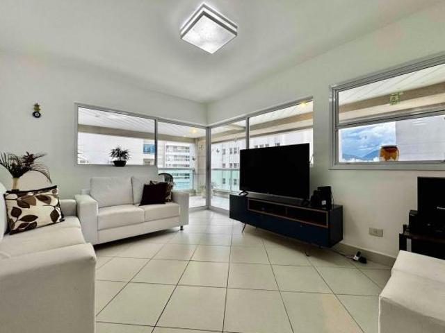 Apartamento à Venda na Astúrias no Guarujá | Qvista inteligência imobiliário