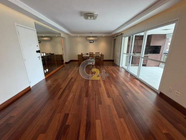 Apartamento à venda na Barra Funda com 3 suítes e 2 vagas