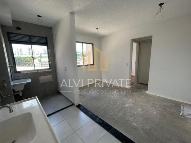 Apartamento a venda na Barra Funda de 30m² com 1 dormitório andar alto, ao lado do metro B Funda