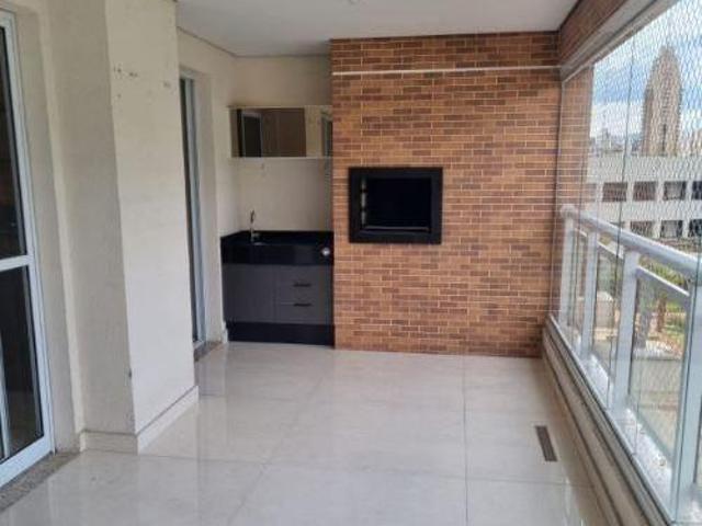 Apartamento à Venda na Barra Funda 112m², 3 Suítes, 2 Vagas de Garagem por R$