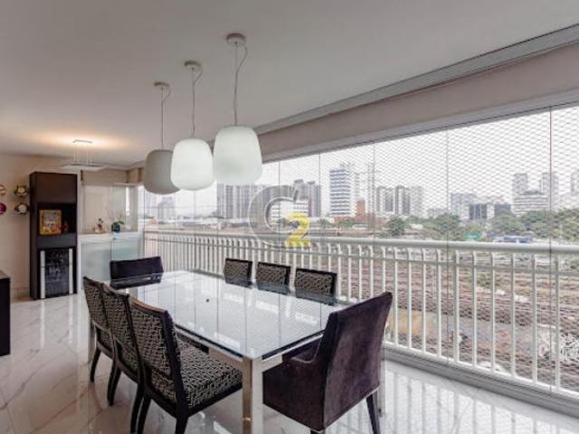 Apartamento á venda na Barra Funda, 3 suítes, 3 vagas de garagem