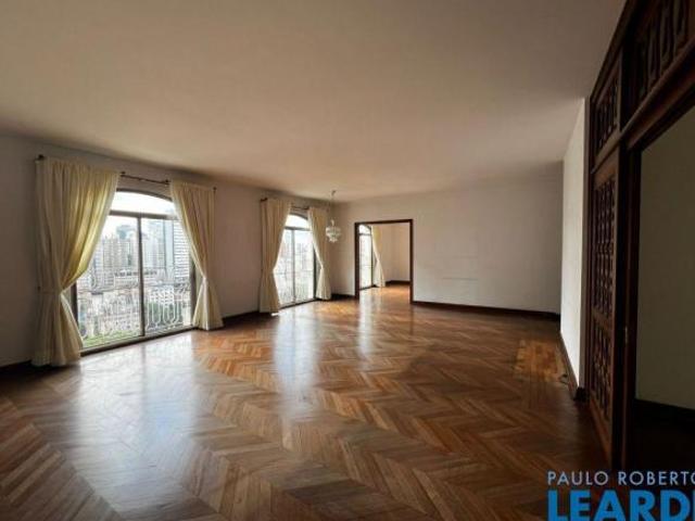 Apartamento à venda na Bela Vista