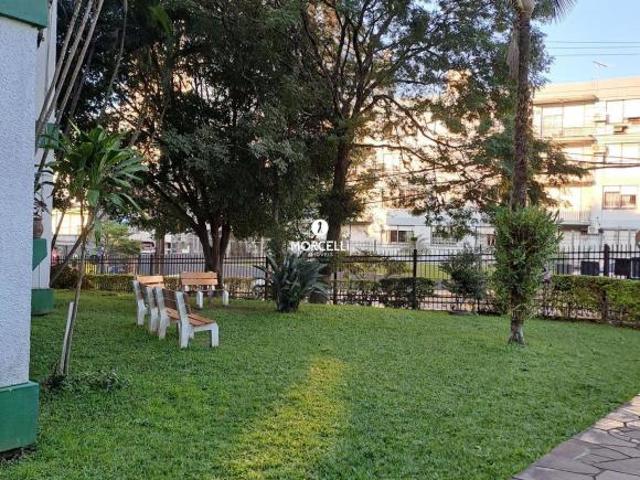 Apartamento à venda na Benjamin Constant, esquina Tuiuti. Confira
