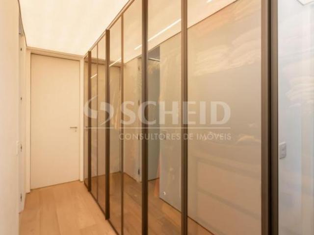 Apartamento á Venda na Cerqueira César com 268m², 4 quartos sendo 4 suítes, 3 vagas