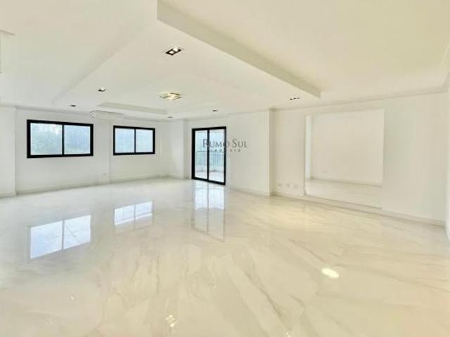 Apartamento à venda na Chácara Flora