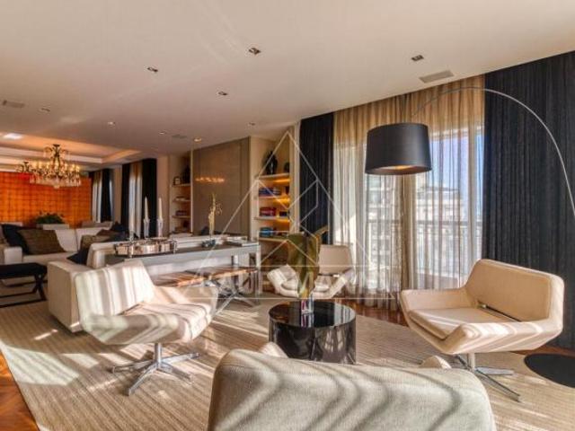 Apartamento à Venda na Chácara Klabin 3 Dorms 3 Suítes 4 Vagas 230m²A.U