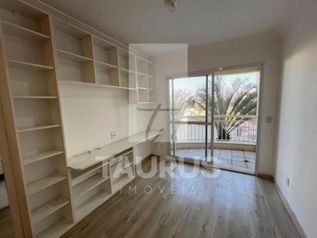 Apartamento a venda na Chácara Inglesa. 2 quartos, 1 suite, 1 vaga, varanda, 66m²