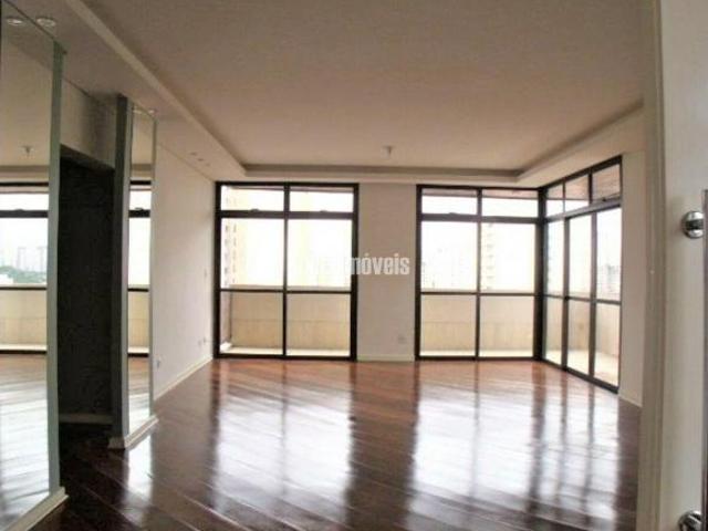 Apartamento à venda na Chácara Santo Antônio
