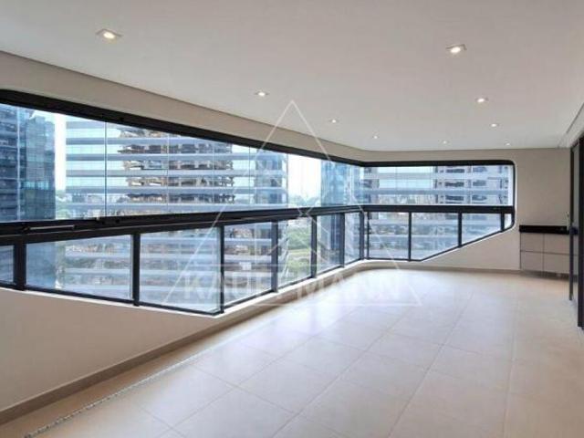 Apartamento à venda na Chácara Santo Antônio 3 Quartos 3 Suítes, 3 Vagas, 162m² A.U