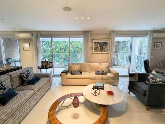Apartamento à venda na Chácara Santo Antônio | 3 quartos / 3 suítes