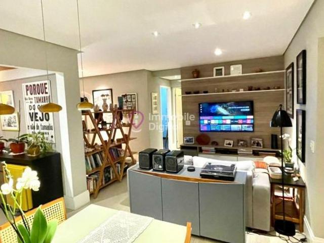 Apartamento à venda na Chácara Santo Antônio com 2 quartos 1suite e 2 vagas