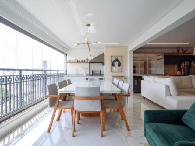 Apartamento à venda na Chácara Santo Antônio São Paulo