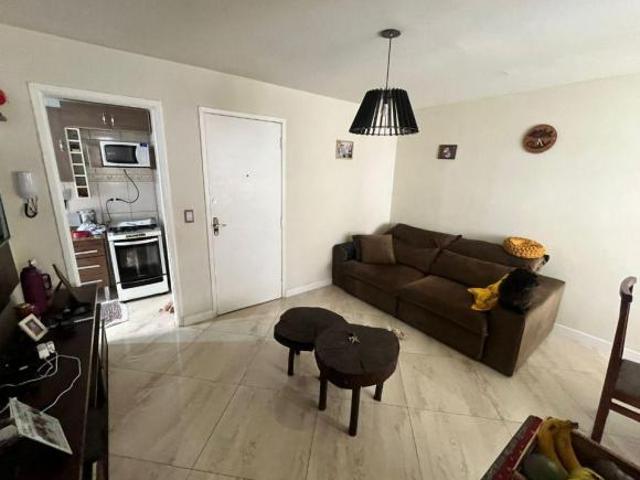 Apartamento à venda na Cidade Industrial