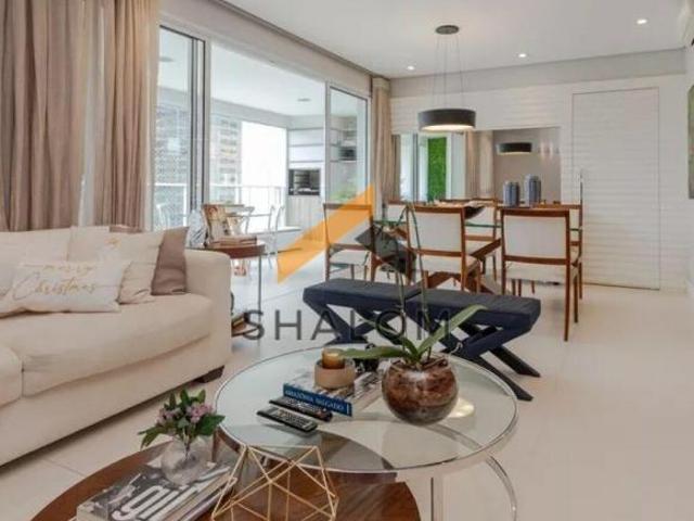 Apartamento à venda na Cidade Monções