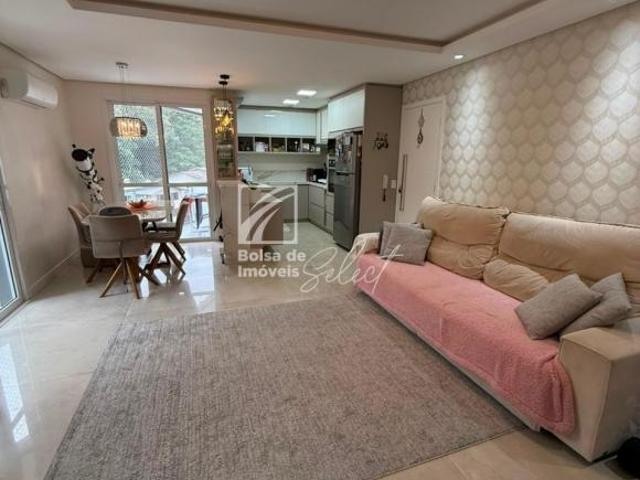 Apartamento à venda na Colina Sorriso