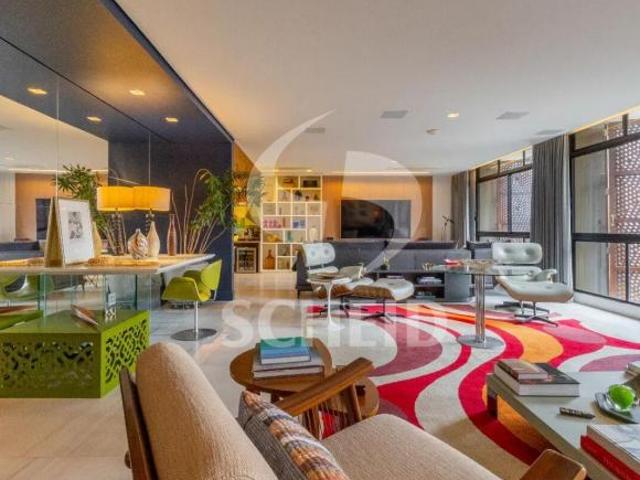 Apartamento a venda na Conselheiro Brotero 3 suítes, 2 vagas. 280 m²