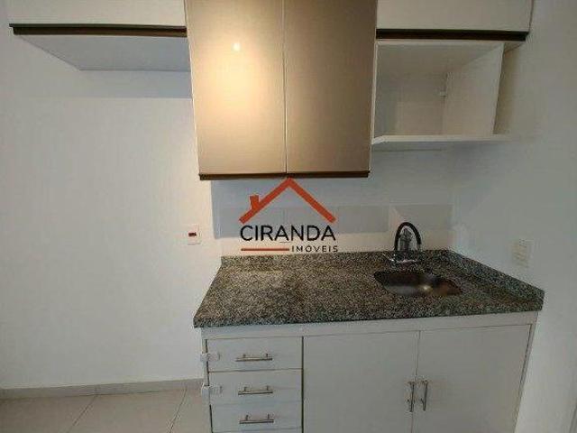 Studio ao lado do Shopping Frei Caneca com lazer e segurança
