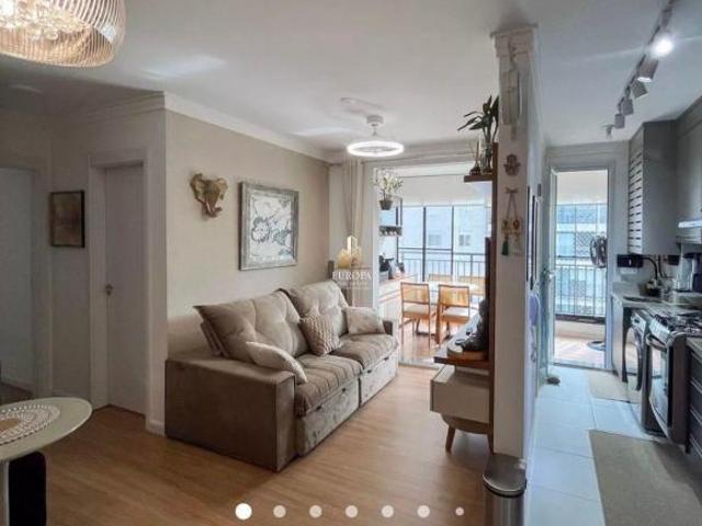 Apartamento à venda na Dom Vilares, 57m², 2 quartos e 1 vaga