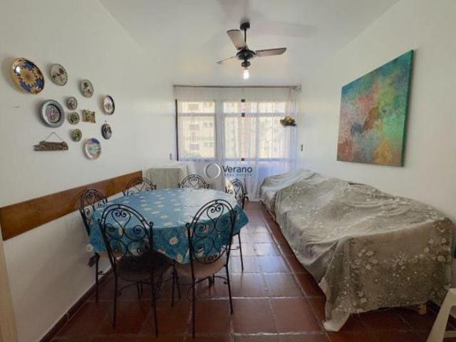 Apartamento a venda na Enseada com 3 quartos, próximo da praia e co