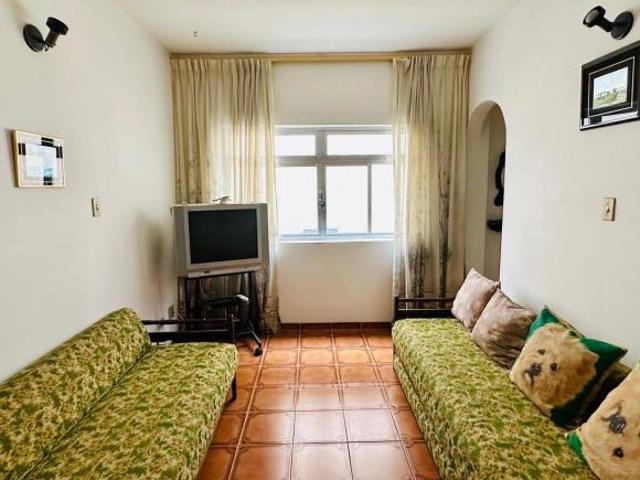 Apartamento á venda na Enseada LADO PRAIA no Guarujá | QVista Inteligência Im.