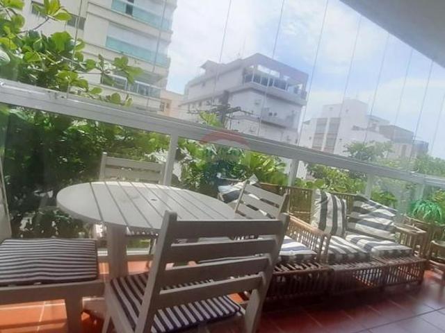 Apartamento à venda na Enseada no Guarujá