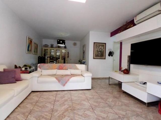 Apartamento à Venda na Enseada no Guarujá QVista Imobiliária