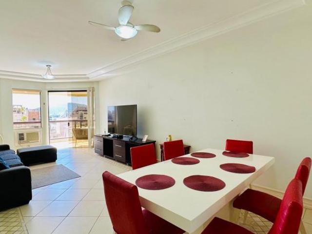 Apartamento á venda na Enseada no Guarujá | QVista Inteligência Imobiliária G.
