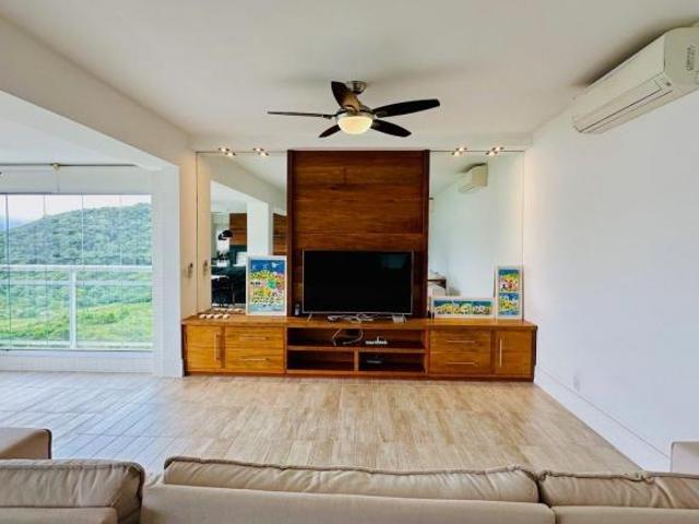 Apartamento á venda na Enseada no Guarujá | QVista Inteligência Imobiliária G.