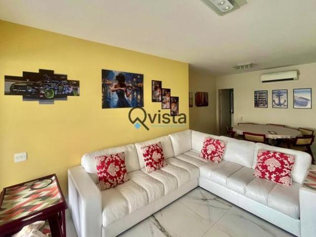 Apartamento à Venda na Enseada no Guarujá | Qvista inteligência imobiliário