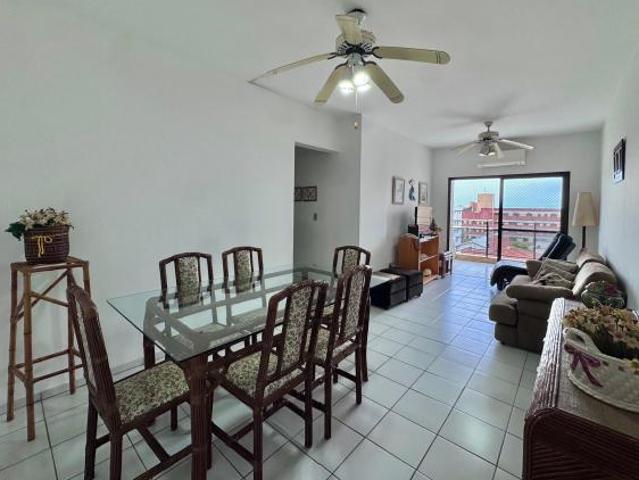 Apartamento à Venda na Enseada no Guarujá | Qvista inteligência imobiliário