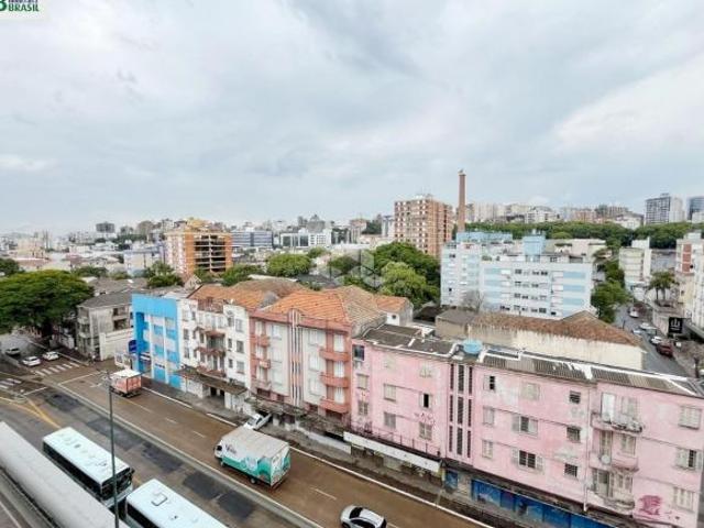 Apartamento à venda na Floresta, Porto Alegre RS: 1 quarto, 1 sala, 1 banheiro, 55,90m². Aproveite e