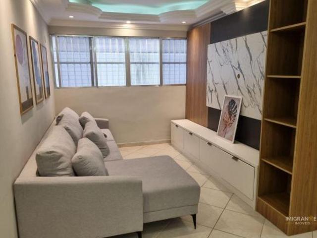 Apartamento à venda na Guilhermina, em Praia Grande SP