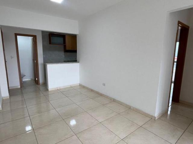 Apartamento à venda na Guilhermina, em Praia Grande SP