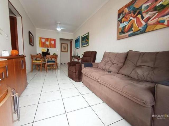 Apartamento à venda na Guilhermina, em Praia Grande SP
