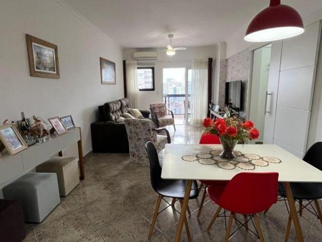 Apartamento à venda na Guilhermina, em Praia Grande SP