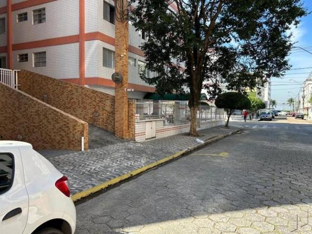 Apartamento à venda na Guilhermina, Praia Grande SP 2 quartos, 1 suíte, 1 sala, 2 banheiros, 1 vag