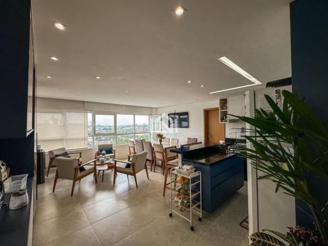 Apartamento à venda na Granja Viana