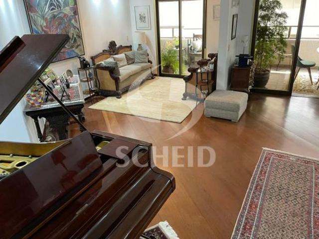 Apartamento à venda na Granja Julieta com 190m²