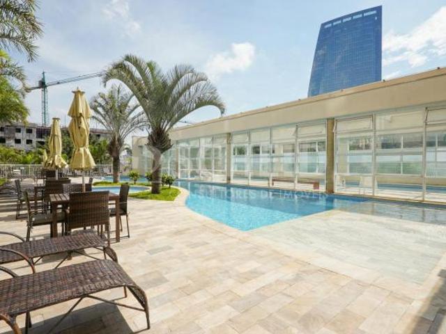 Apartamento à Venda na Granja Julieta com 3 Quartos e Climatização Completa