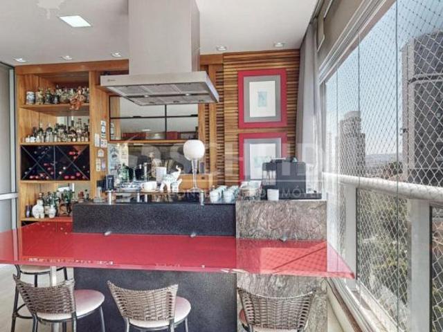 Apartamento á Venda na Lapa com 162m², 3 quartos sendo 3 suítes, 3 vagas